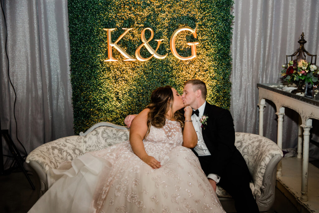 Cute Photo-Booth Ideas for Your Wedding Reception