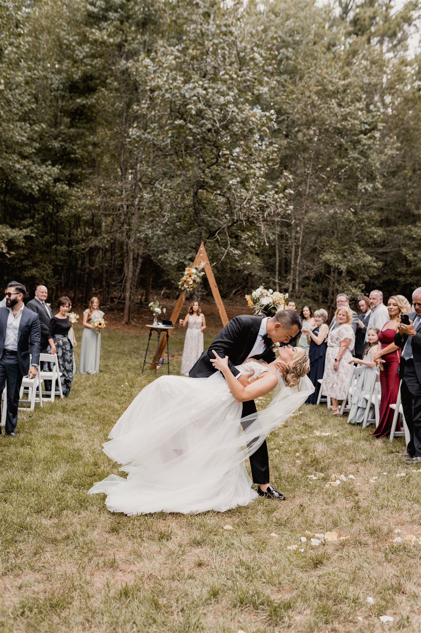 The Guide to Creating Your Wedding Day Timeline - 11 Moments